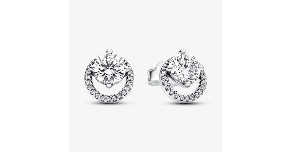 Pandora csillogó kerek köves ezüst fülbevaló - 291248C01 - Pandora ...